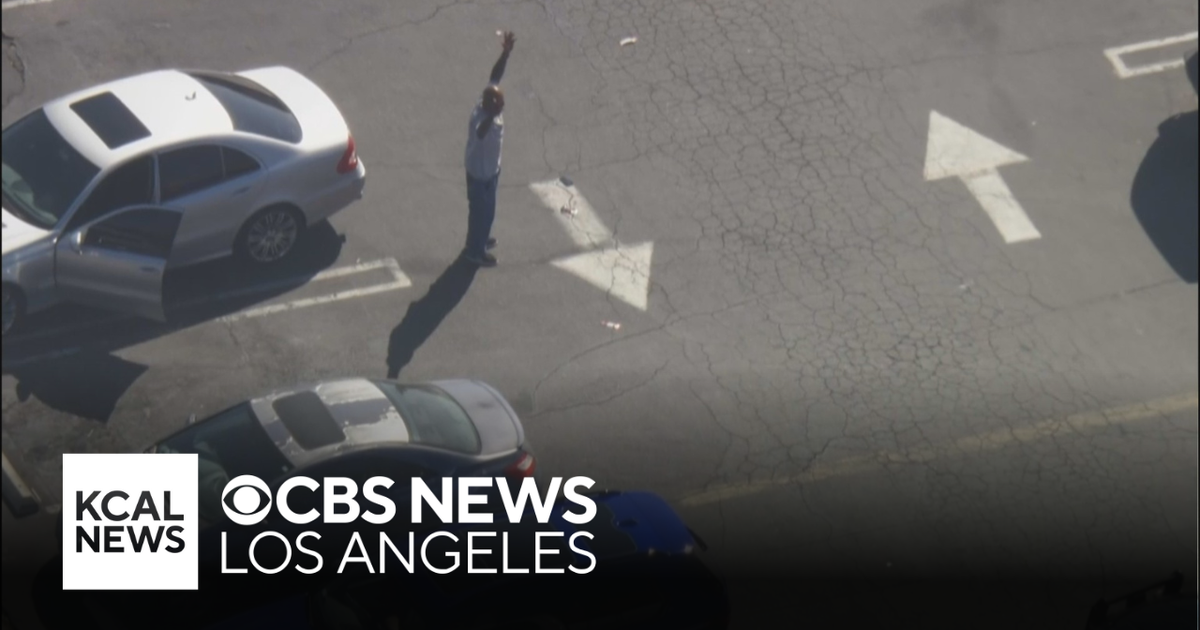 Driver pulls into parking lot and surrenders to police after cross-county pursuit - CBS Los Angeles