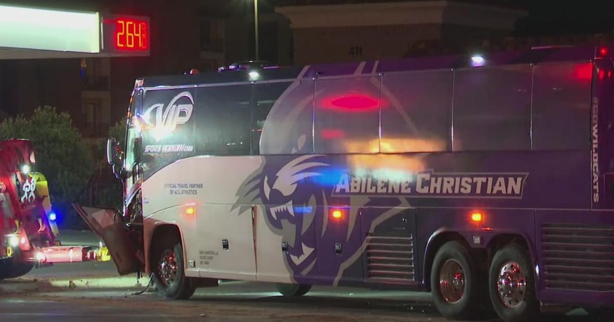 Teen faces drunk driving charges after crashing into Abilene Christian ...
