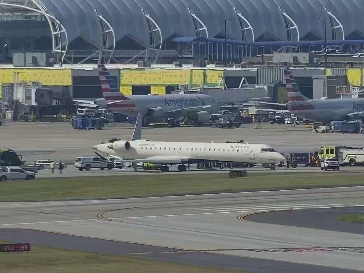 2 Delta planes collide on tarmac at Atlanta airport, FAA says - CBS News