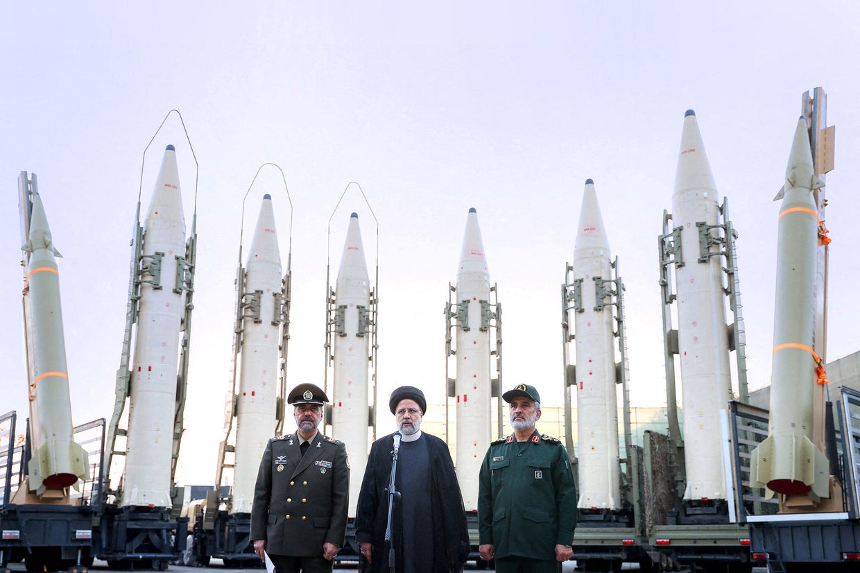 U.S. and U.K. say Iran supplying Russia with ballistic missiles for ...