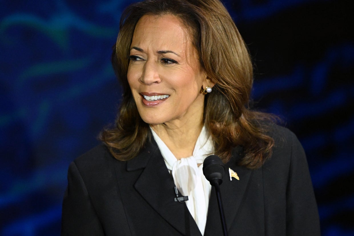 Right-wing influencer spreads false claim Kamala Harris wore earpiece ...