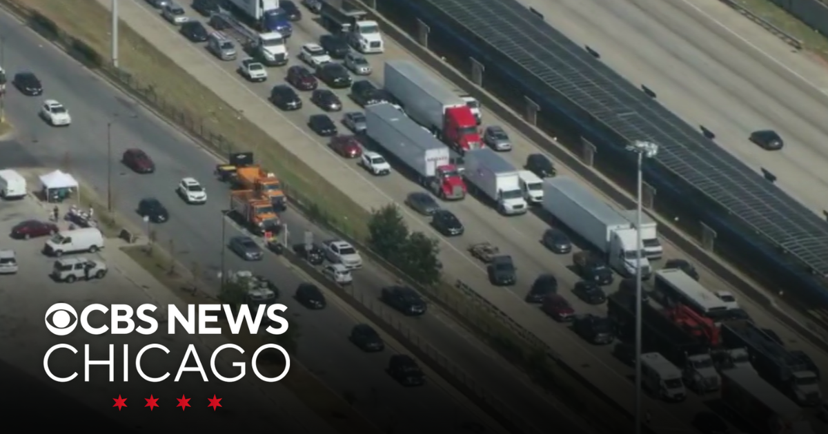 Crash on Dan Ryan Expressway in Chicago snarls traffic for hours - CBS ...