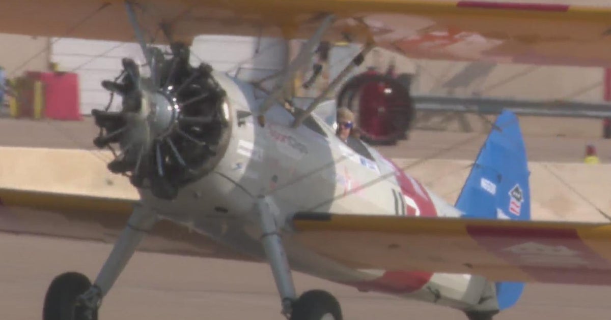 Dream Flights honor veterans with historic WWII biplane rides - CBS Texas