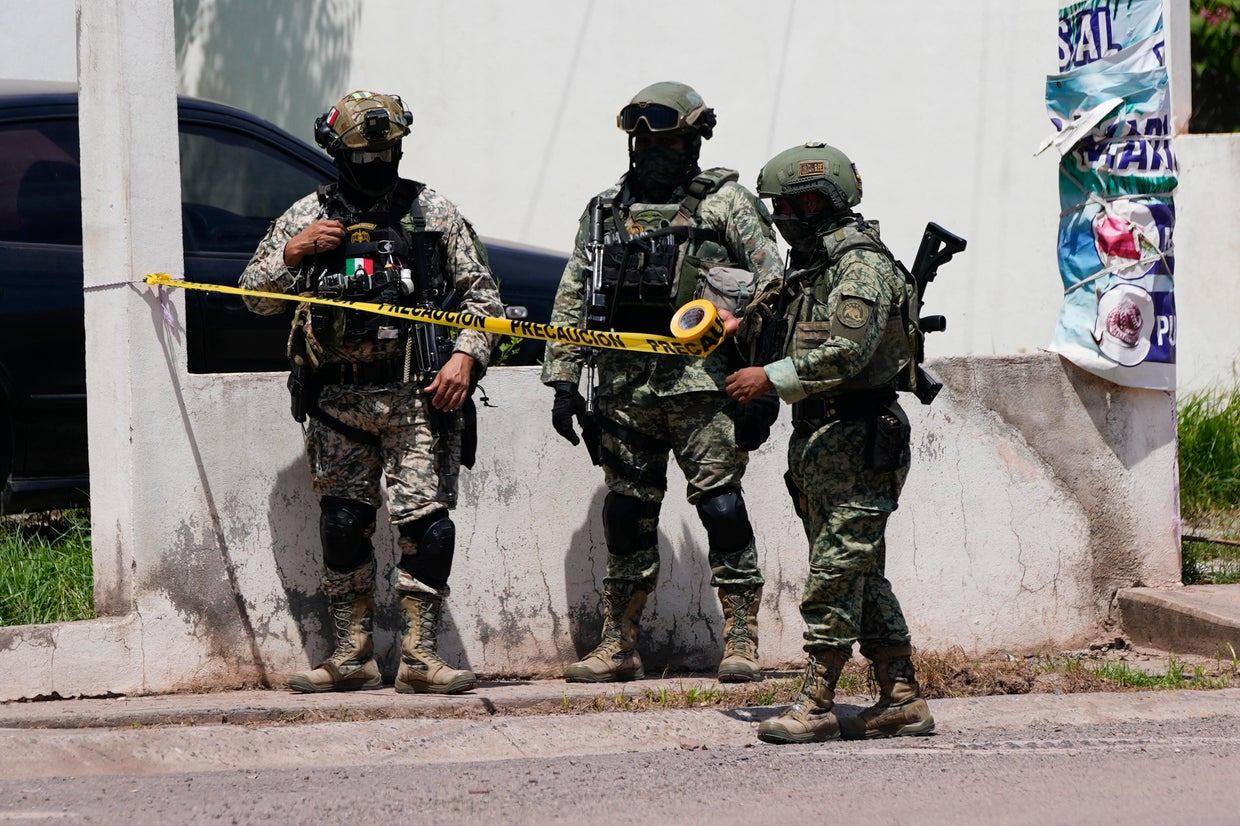 Mexico president blames U.S. for cartel killings as violence surges in Sinaloa after leaders ...