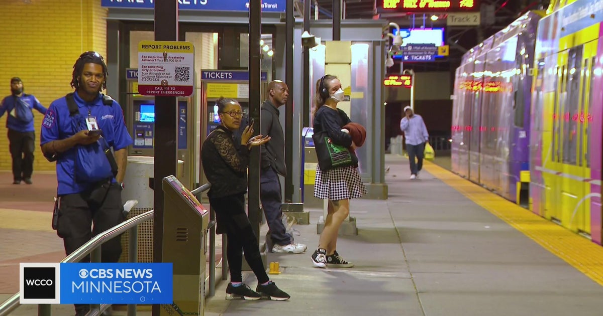 Light rail train experiences tech outage - CBS Minnesota