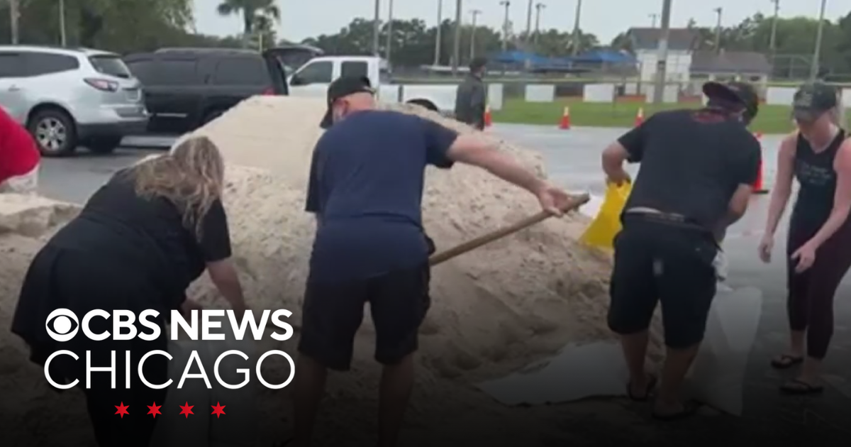 Hurricane Milton rapidly intensifies as it heads for Florida - CBS Chicago