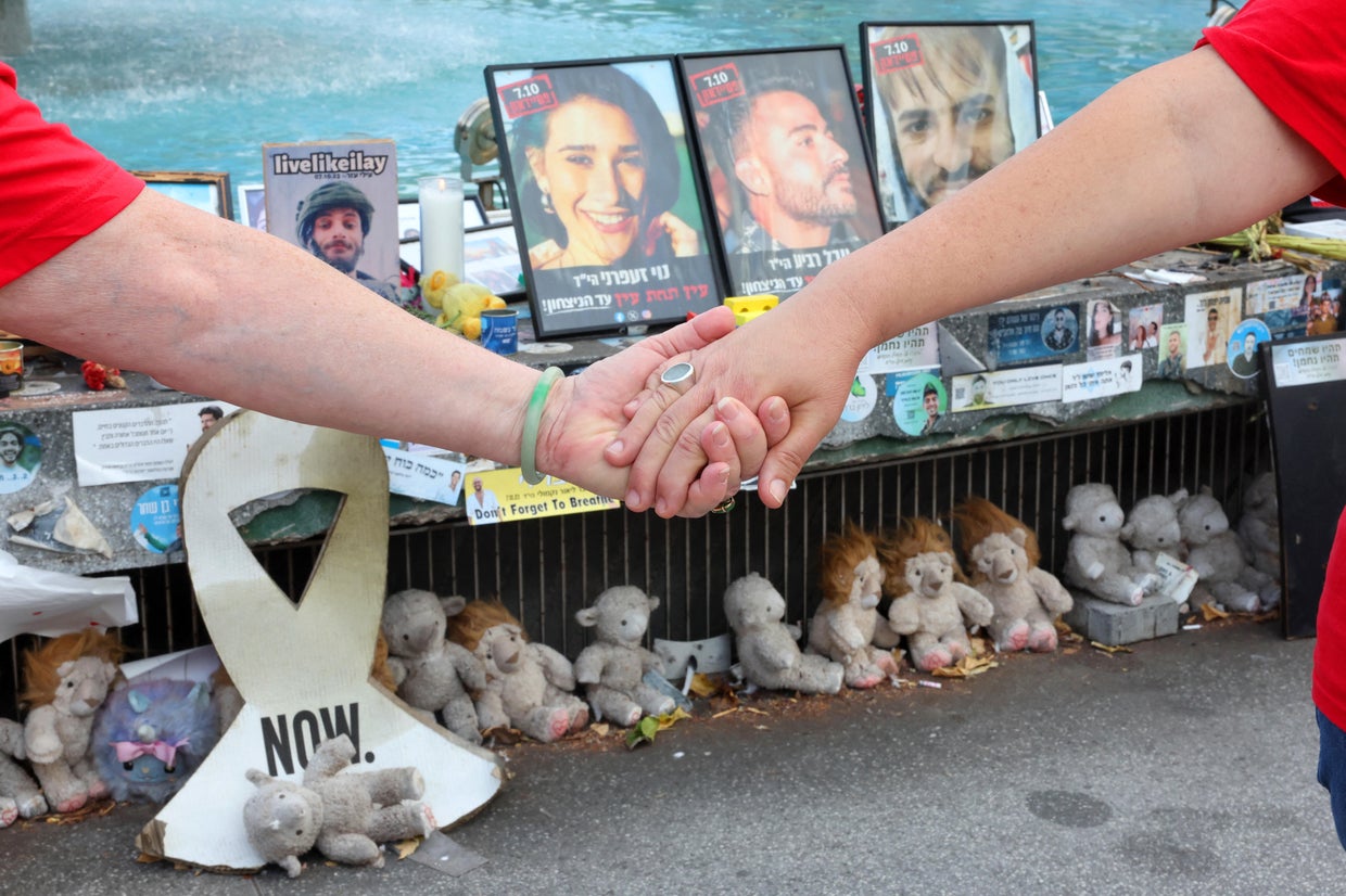 Israelis mark a year since Hamas' Oct. 7 terror attack with hostages ...