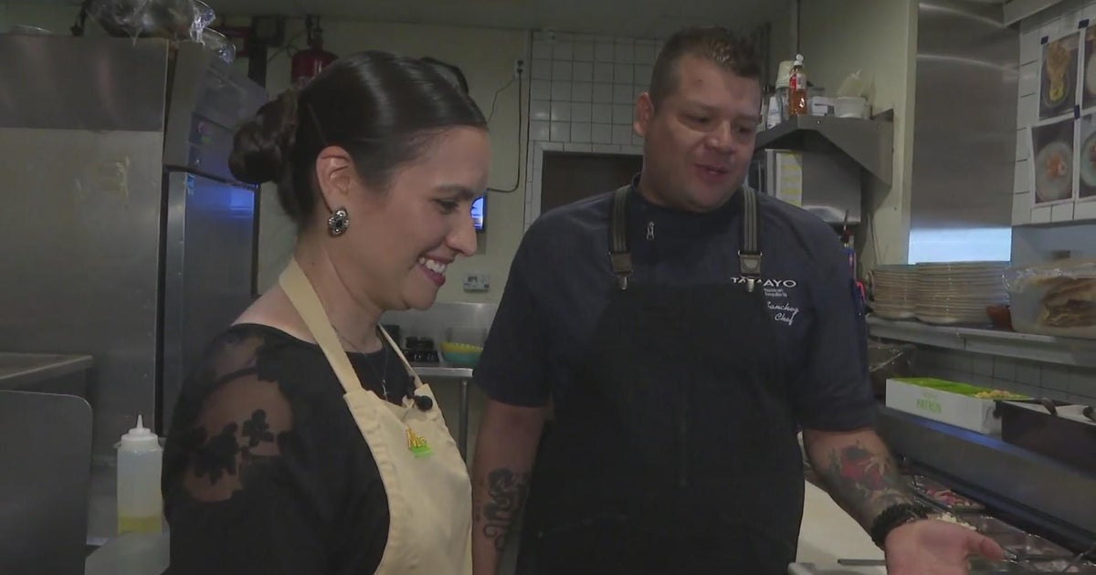 Chef mentoring other Latino chefs and cooks in Denver metro area - CBS ...