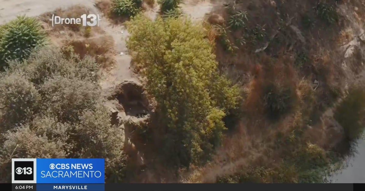 Modesto homeless move back into Tuolumne River caves - CBS Sacramento