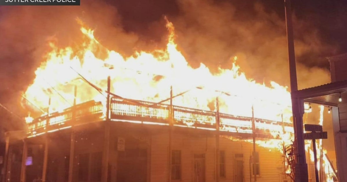 Building in downtown Sutter Creek burns in early-morning fire - CBS ...