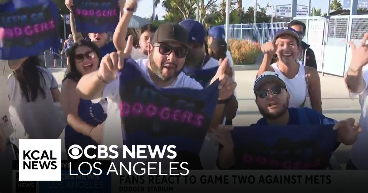 Dodger fans not giving up hope after Game 2 loss in NLCS to Mets - CBS ...