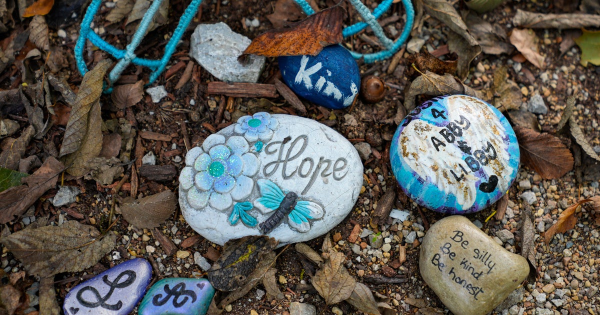 Jury in Delphi, Indiana, murder trial shown graphic crime scene photos ...