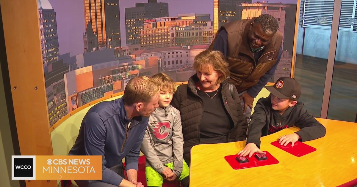 Reg Chapman and Adam Del Rosso take on the Science Museum - CBS Minnesota