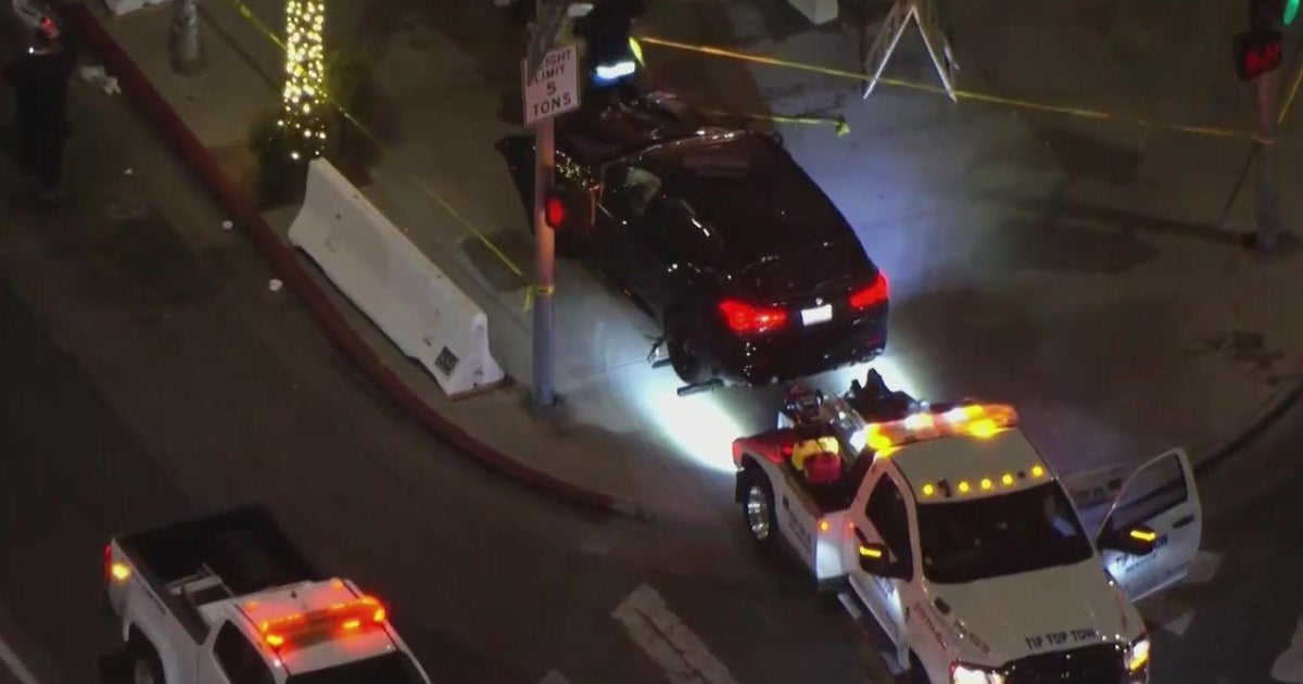 Pennsylvania man carjacks vehicle, crashes into pedestrians and ...