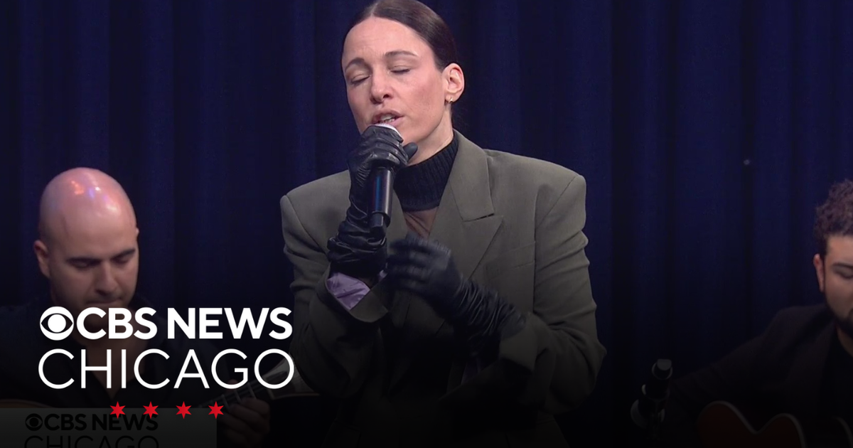 World-renowned fado singer - CBS Chicago