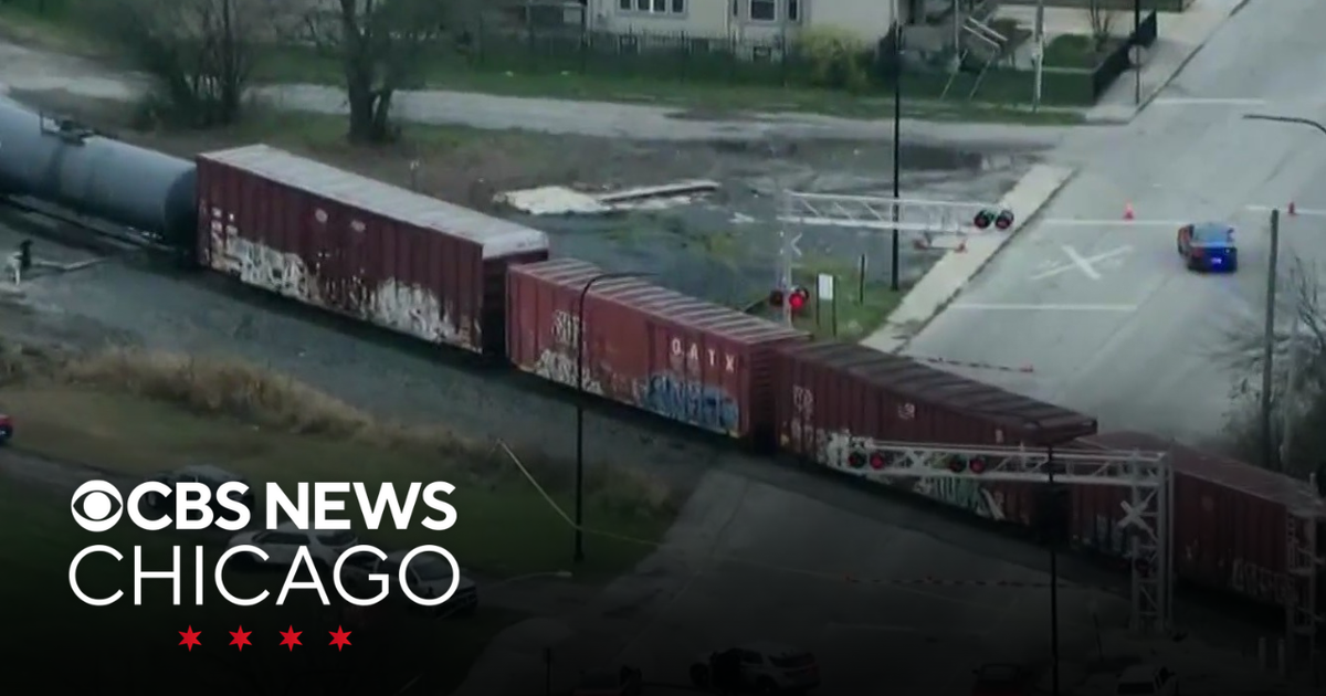 One of 3 victims identified in Harvey train crash - CBS Chicago