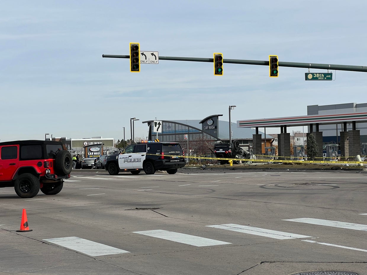 Man with outstanding warrant arrested after deadly Aurora crash - CBS ...
