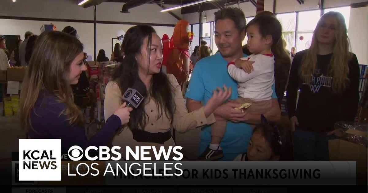 Miracles for Kids helping families in need this Thanksgiving - CBS Los ...