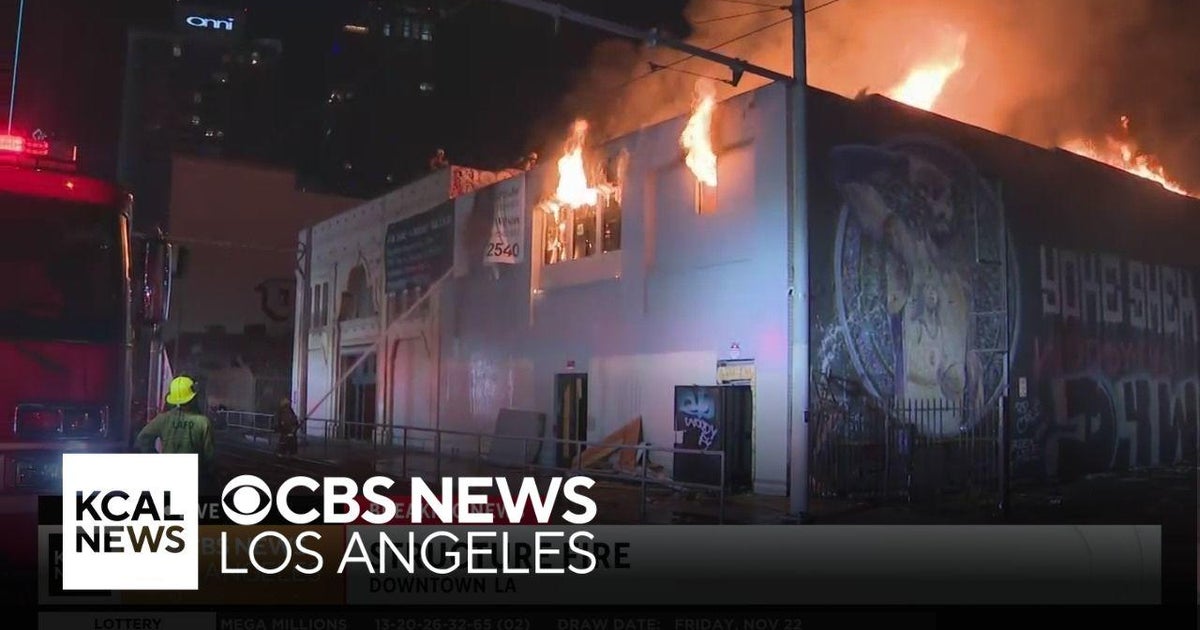 Firefighters Battle Downtown Los Angeles Commercial Building Fire Cbs