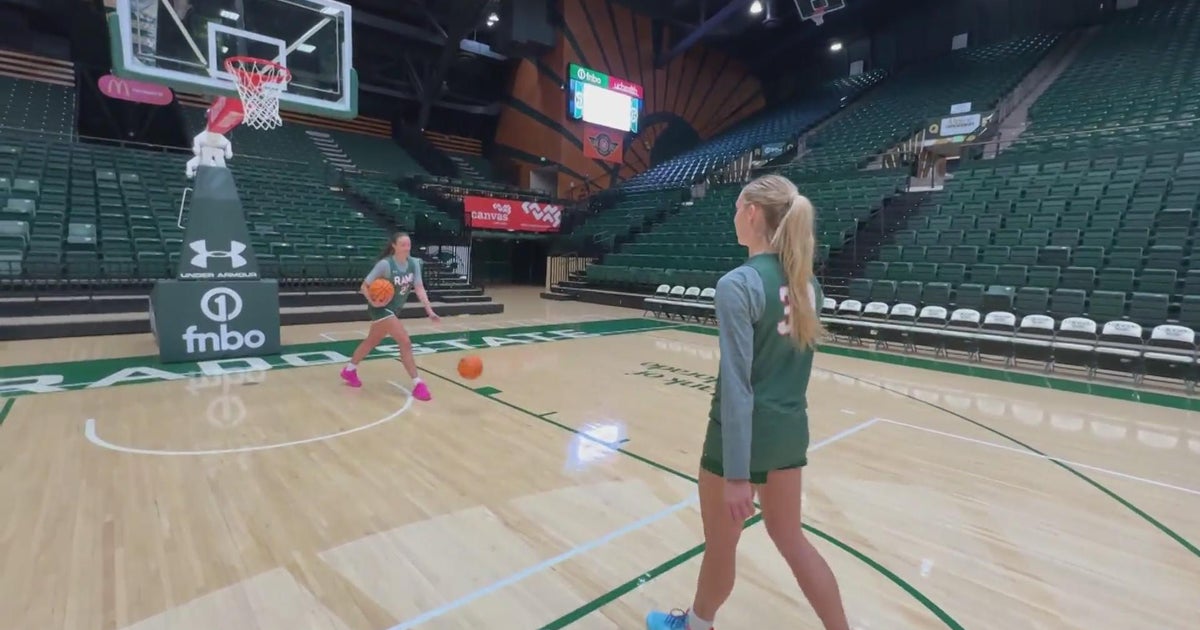Sisters spend holidays together years after basketball careers pulled them apart - CBS Colorado