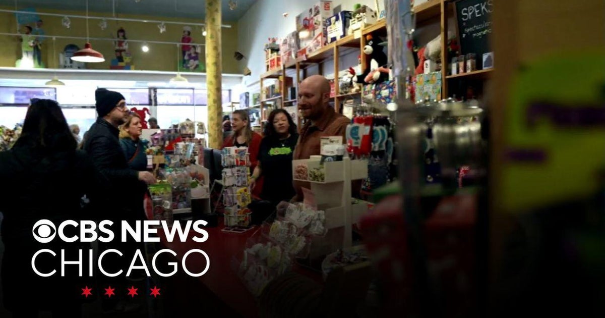 Chicago stores celebrate Small Business Saturday - CBS Chicago