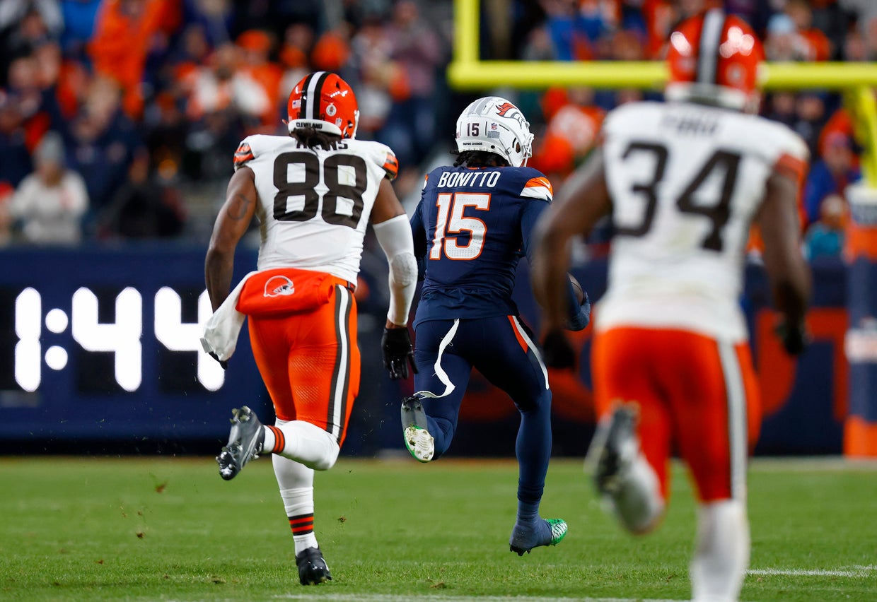 Broncos linebacker Nik Bonitto scores first career defensive touchdown ...