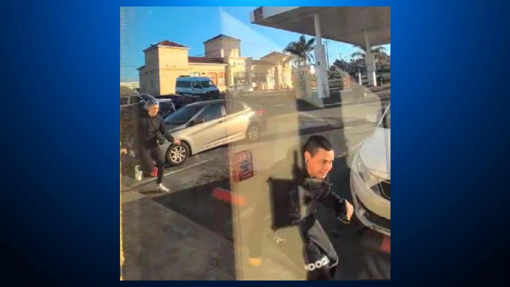 Stories about robberies - CBS News