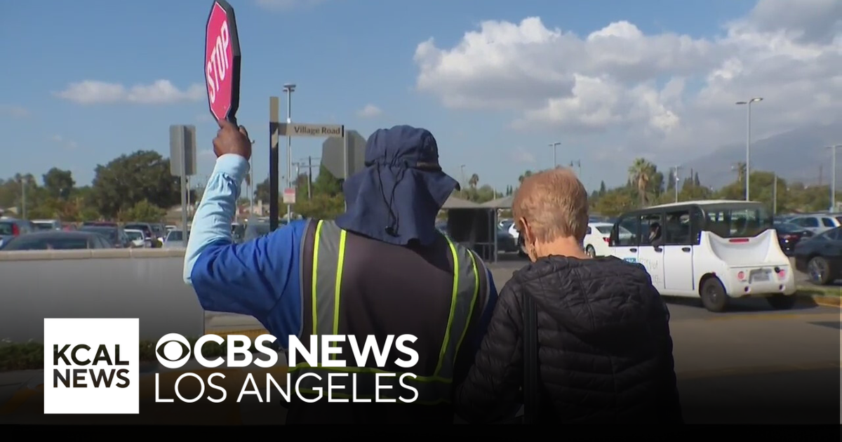 How a beloved crossing guard inspires joy in patients at the City of ...