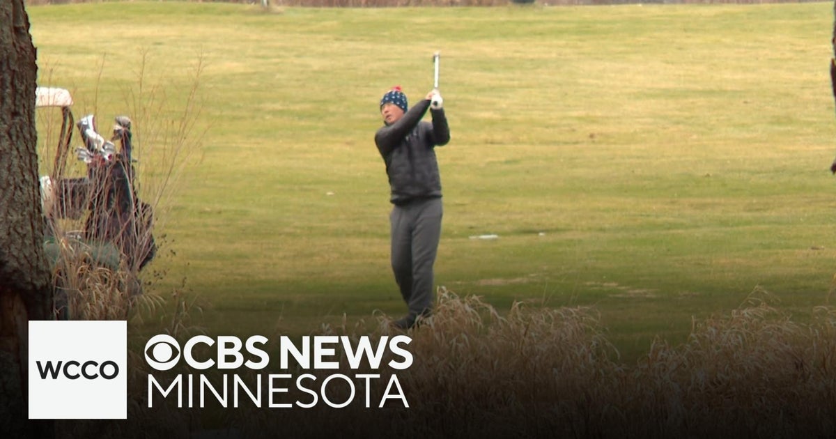 Minnesotans get out for rare December round of golf - CBS Minnesota