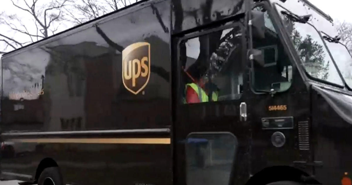 Behind the scenes look at UPS deliveries as holiday shipping deadlines near - CBS News