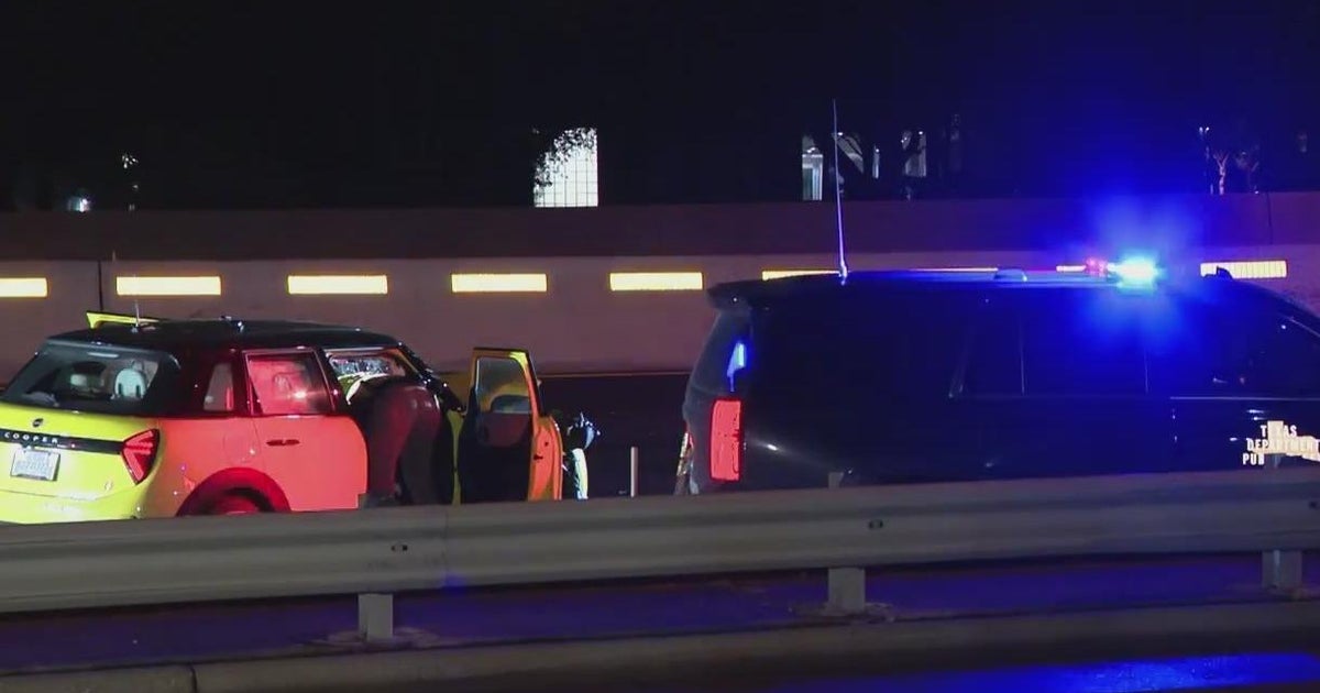 Texas DPS trooper remains in critical condition after crash - CBS Texas