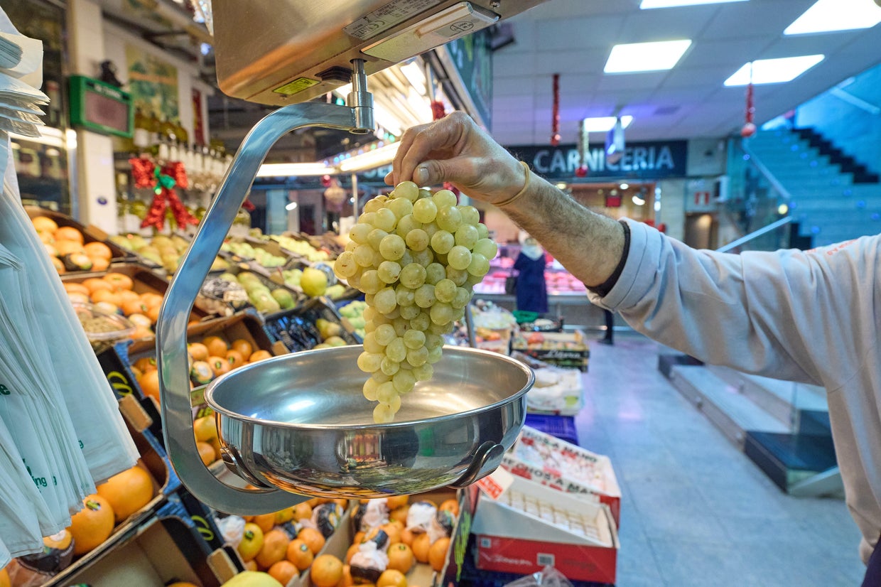 Why eat 12 grapes for New Year's? Here's what to know about the good ...