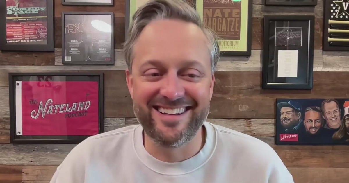 One-on-one with Nate Bargatze - CBS Texas