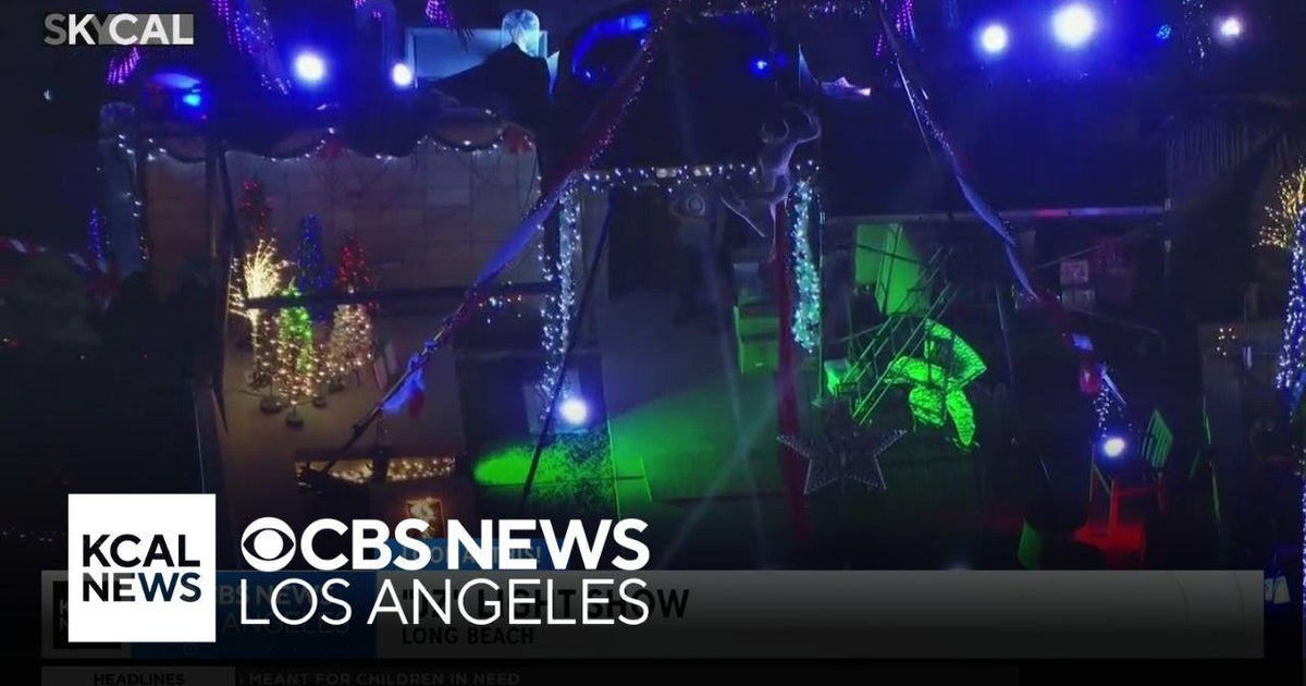 "JZ" Light Show | Look at This! - CBS Los Angeles