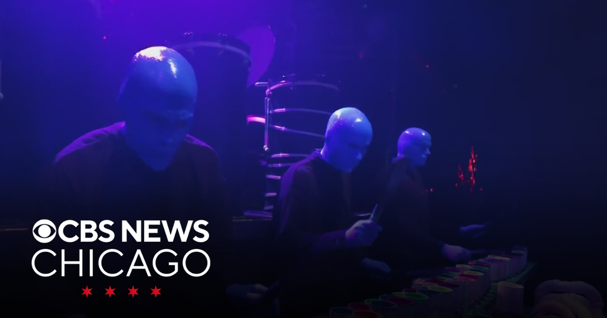 Last weekend to see Blue Man Group as residency ends in Chicago - CBS ...