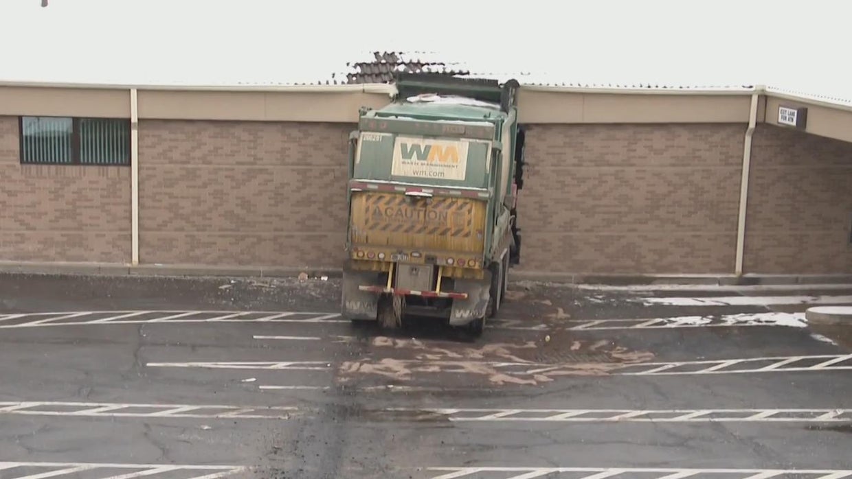 Garbage truck plows into Armco Credit Union in Butler - CBS Pittsburgh