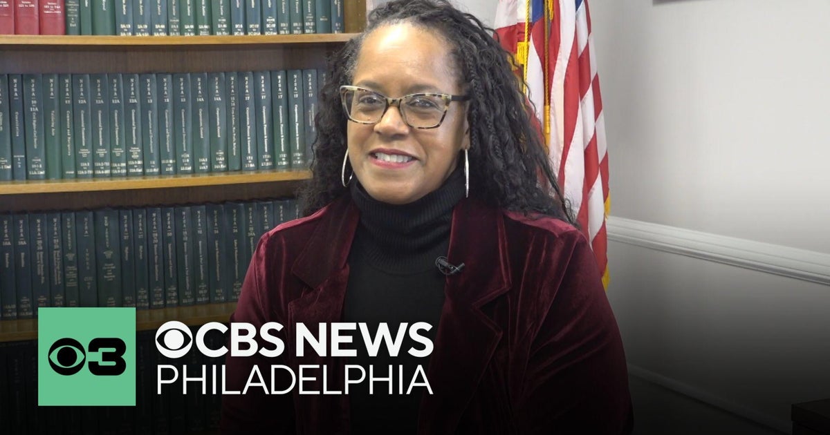 Nicole Roberts becomes first Black woman to take oath as mayor of ...