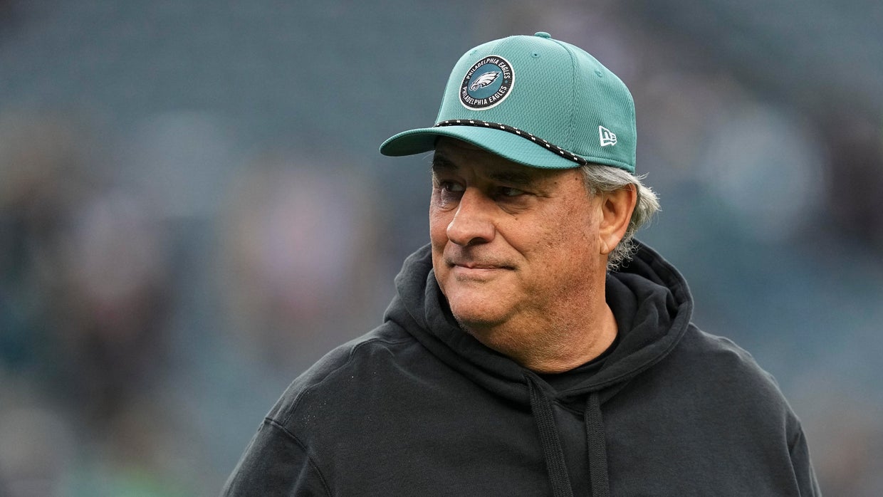 Vic Fangio says he's "happy" as Eagles' defensive coordinator, has no ...