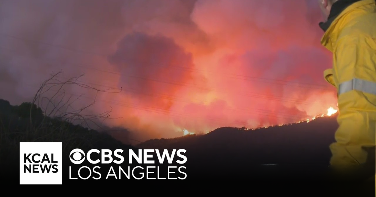 Palisades Fire continues to burn toward homes near Mandeville Canyon ...