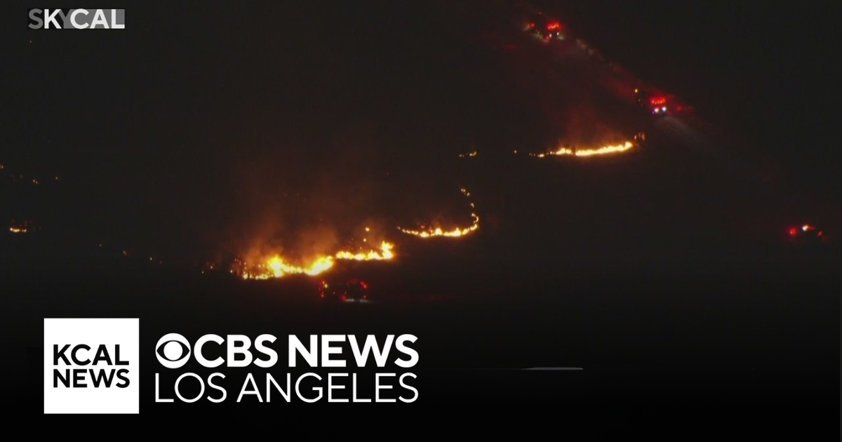 Hughes Fire containment reaches 14% as it surpasses 10,000 acres - CBS ...