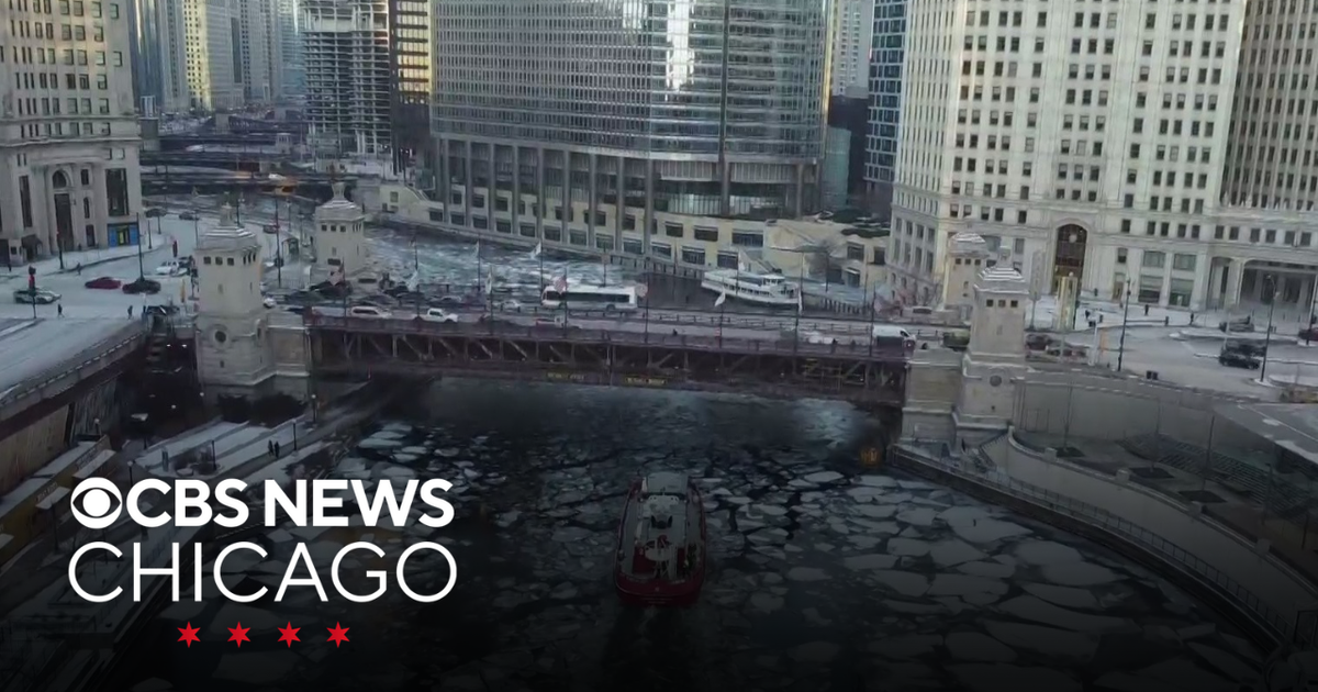 CFD crew turn into ice breakers along Chicago River during winter - CBS ...