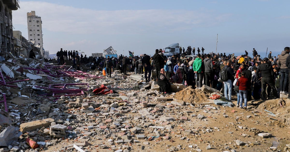 Israel allows Palestinians to return to northern Gaza - CBS News