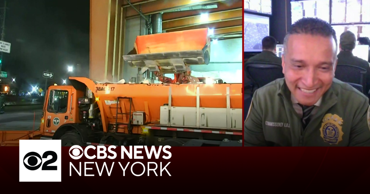 NYC Sanitation Department checks in about road conditions - CBS New York