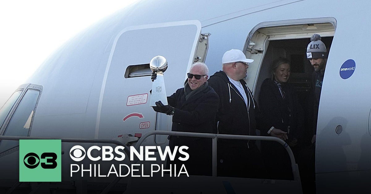 Jeffrey Lurie, Howie Roseman hoist Lombardi Trophy in return to Philly ...