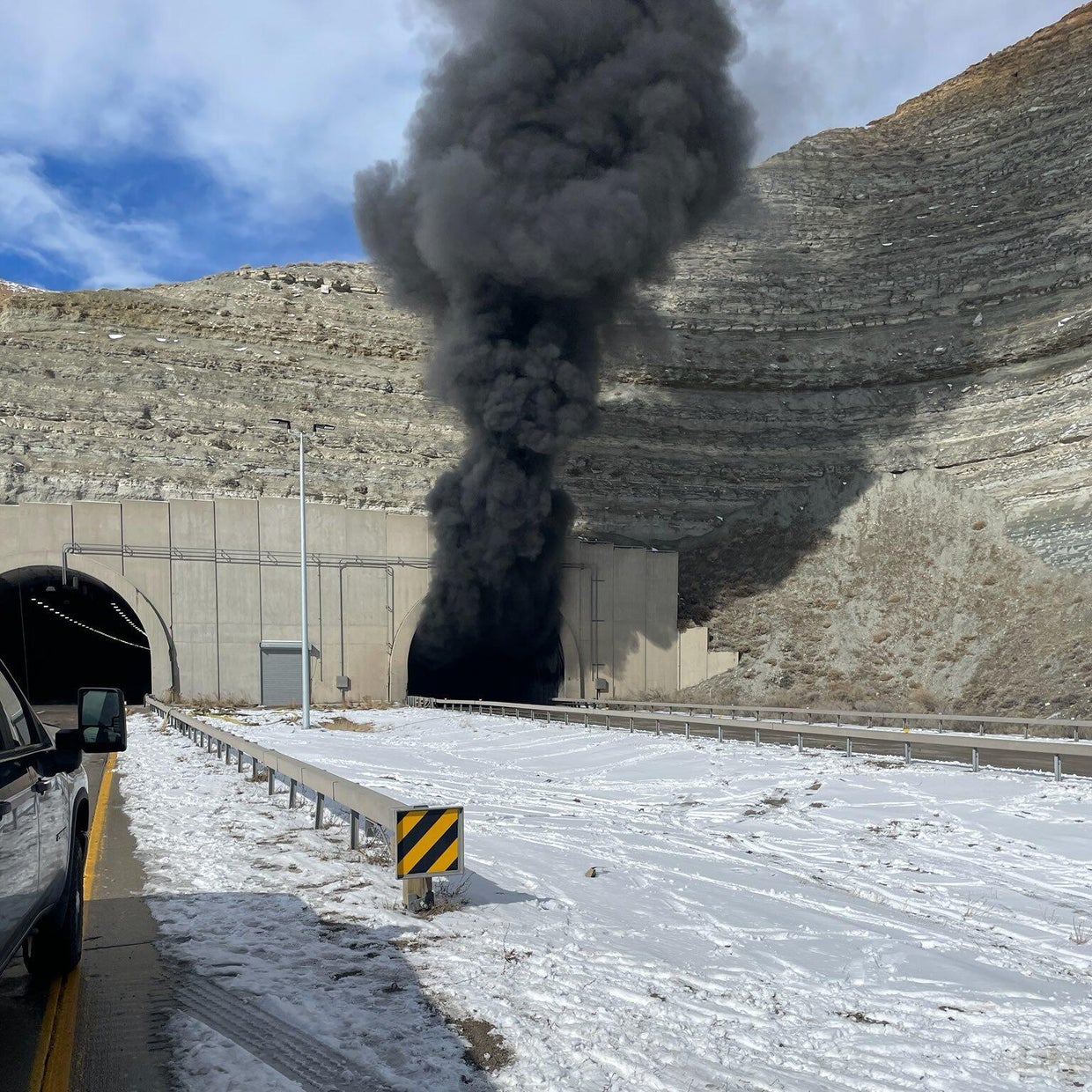 Wyoming I-80 tunnel crash results in at least 2 deaths, involves ...