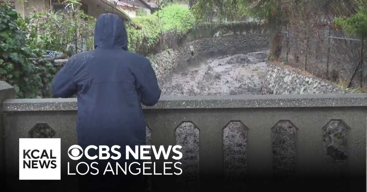 Rain pours on Eaton Fire area as Sierra Madre residents evacuate - CBS ...