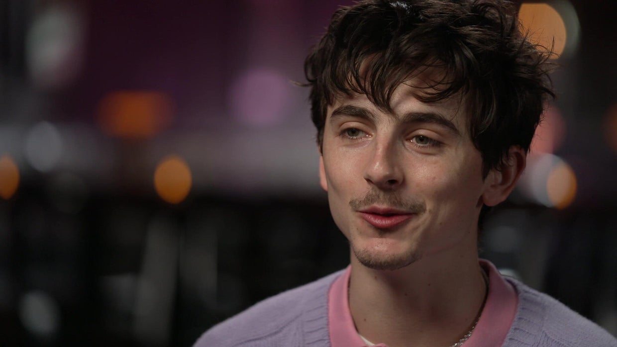 Timothée Chalamet knew almost nothing about Bob Dylan. Here's how he studied him for "A Complete ...