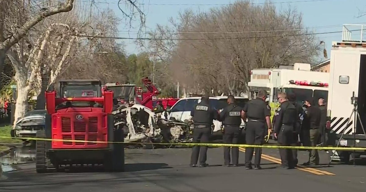 Modesto crash near 4th and K streets leaves 1 dead - CBS Sacramento