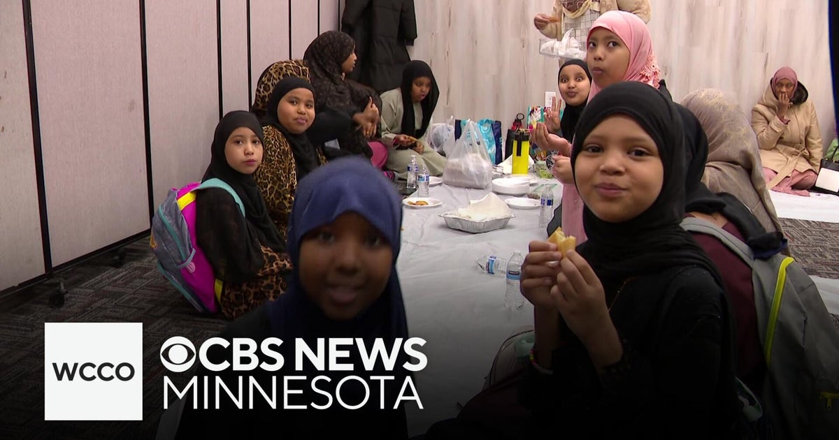 Muslims across Minnesota come together for the start of Ramadan - CBS ...