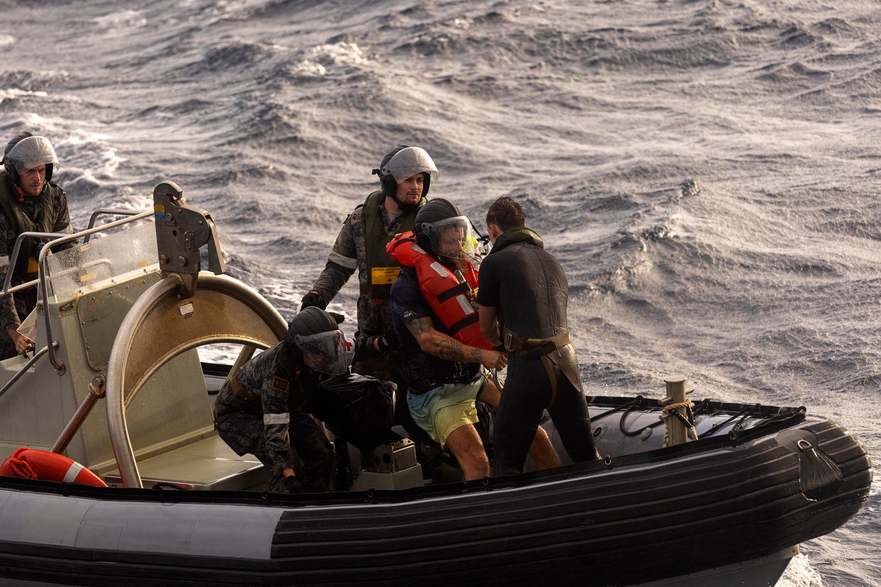 Man hit by cyclone while rowing across Pacific Ocean rescued by ...